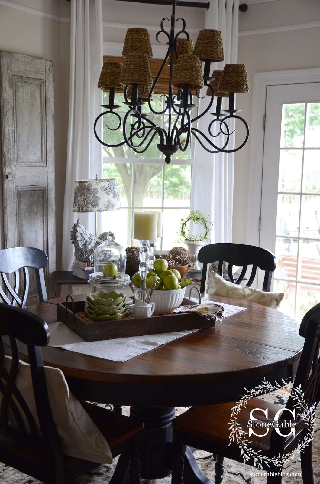 Dining Table Decor for An Everyday Look TIDBITS TWINE