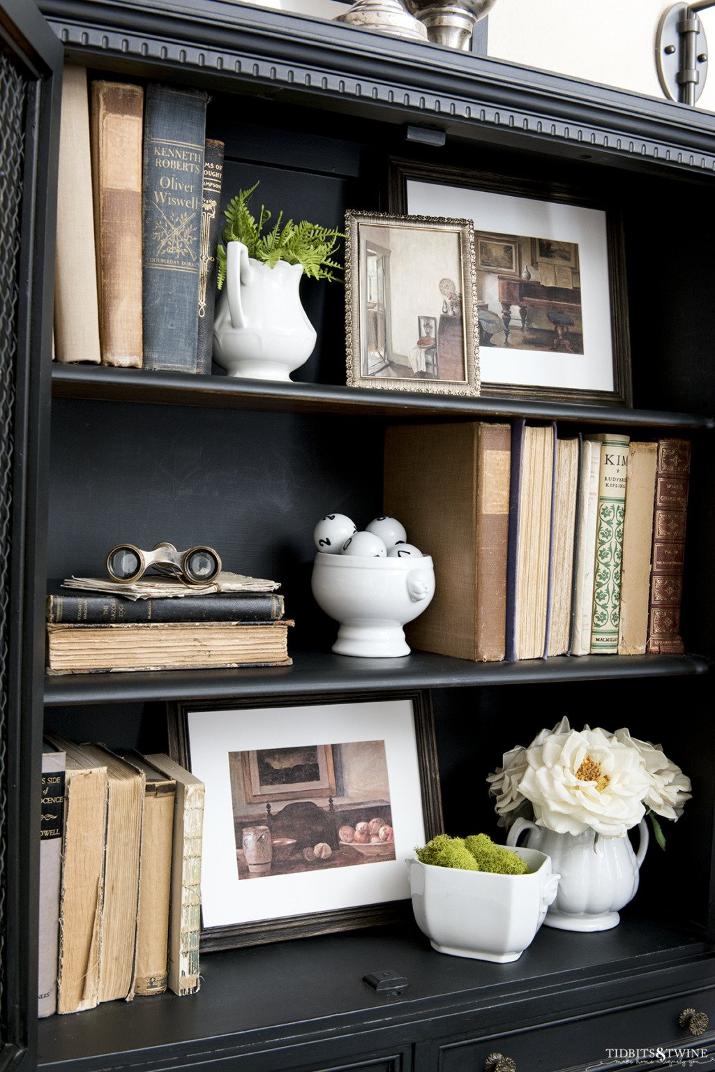 Learn to Style Beautiful Interior Design Vignettes with These 6 Easy Tips