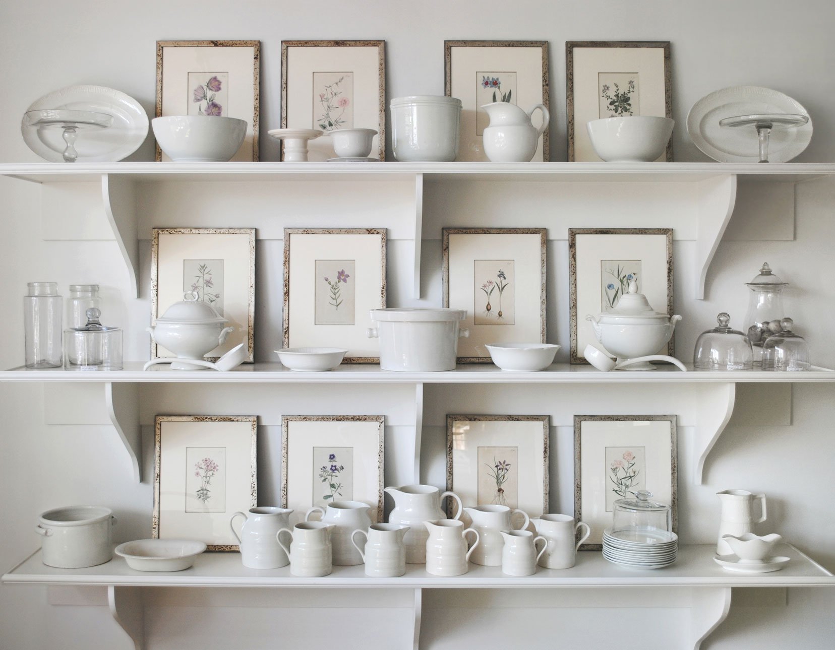 A Complete Guide to Collecting and Decorating with White Ironstone!