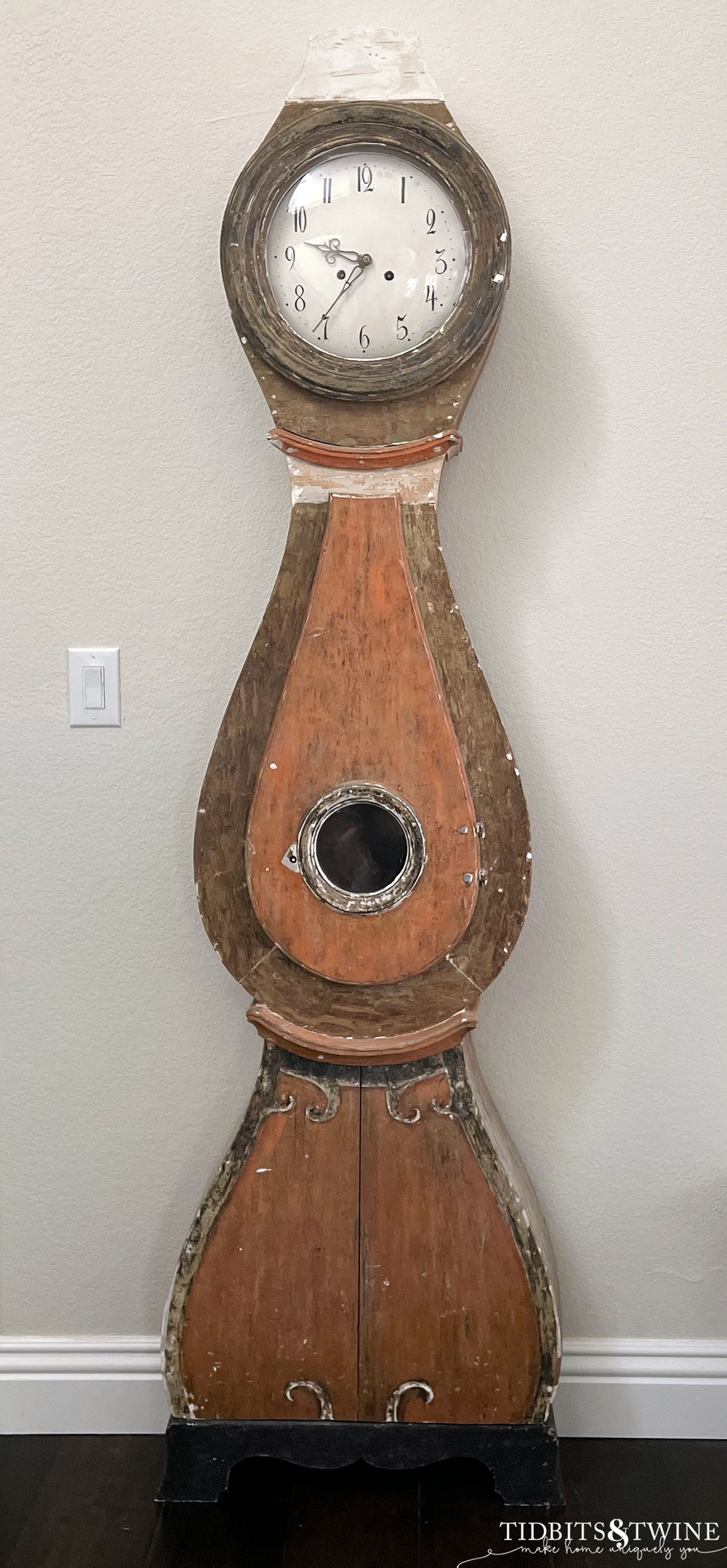 Mora Clock Makeover - I Finally Painted It! - Tidbits&Twine