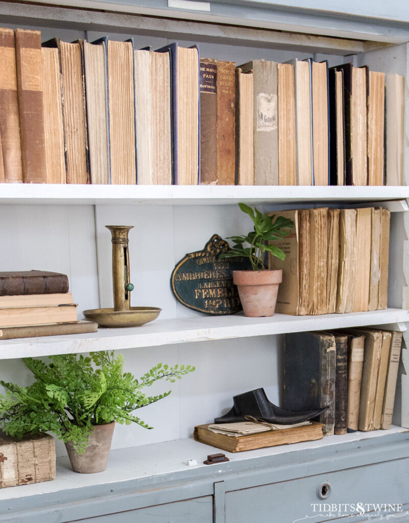 How to Decorate with Books: Simple Ideas that Work - Tidbits&Twine