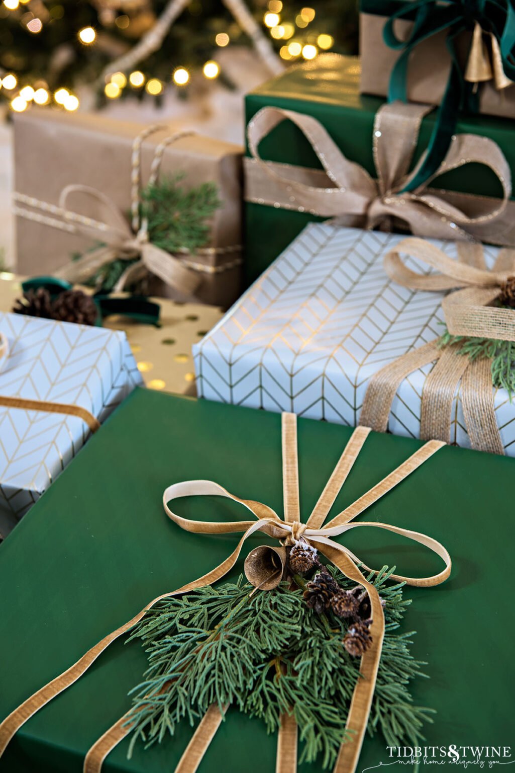 Easy & Elegant Christmas Wrapping Ideas - Tidbits&Twine