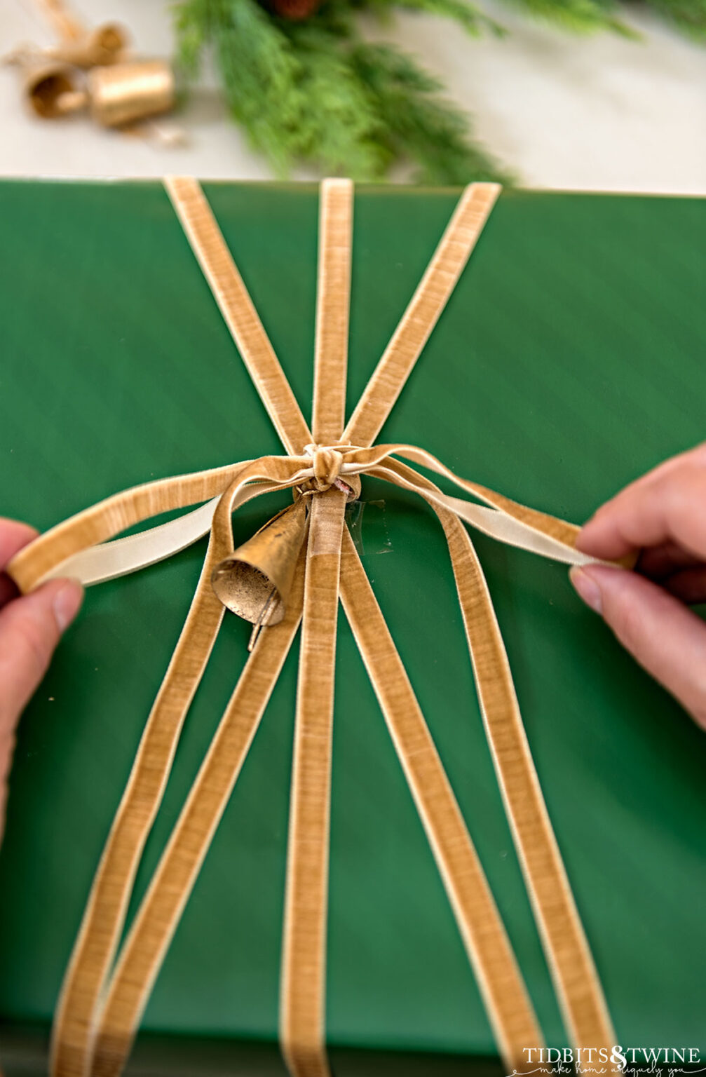 Easy & Elegant Christmas Wrapping Ideas - Tidbits&Twine