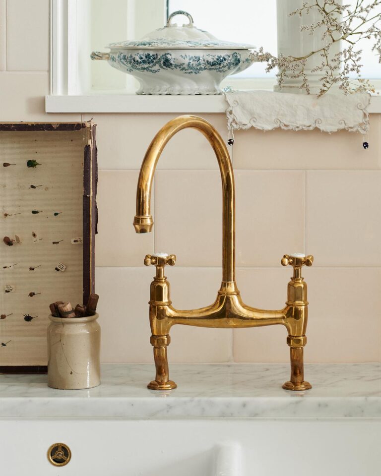 The Best Brass Kitchen Faucets in 2023!